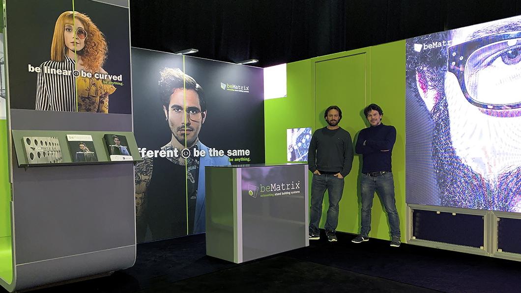 Printed fabric wall for beMatrix frame system - AVMS